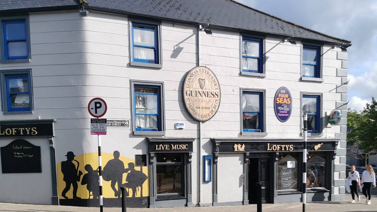 Westport pub's outdoor seating plan approved - news - Western People