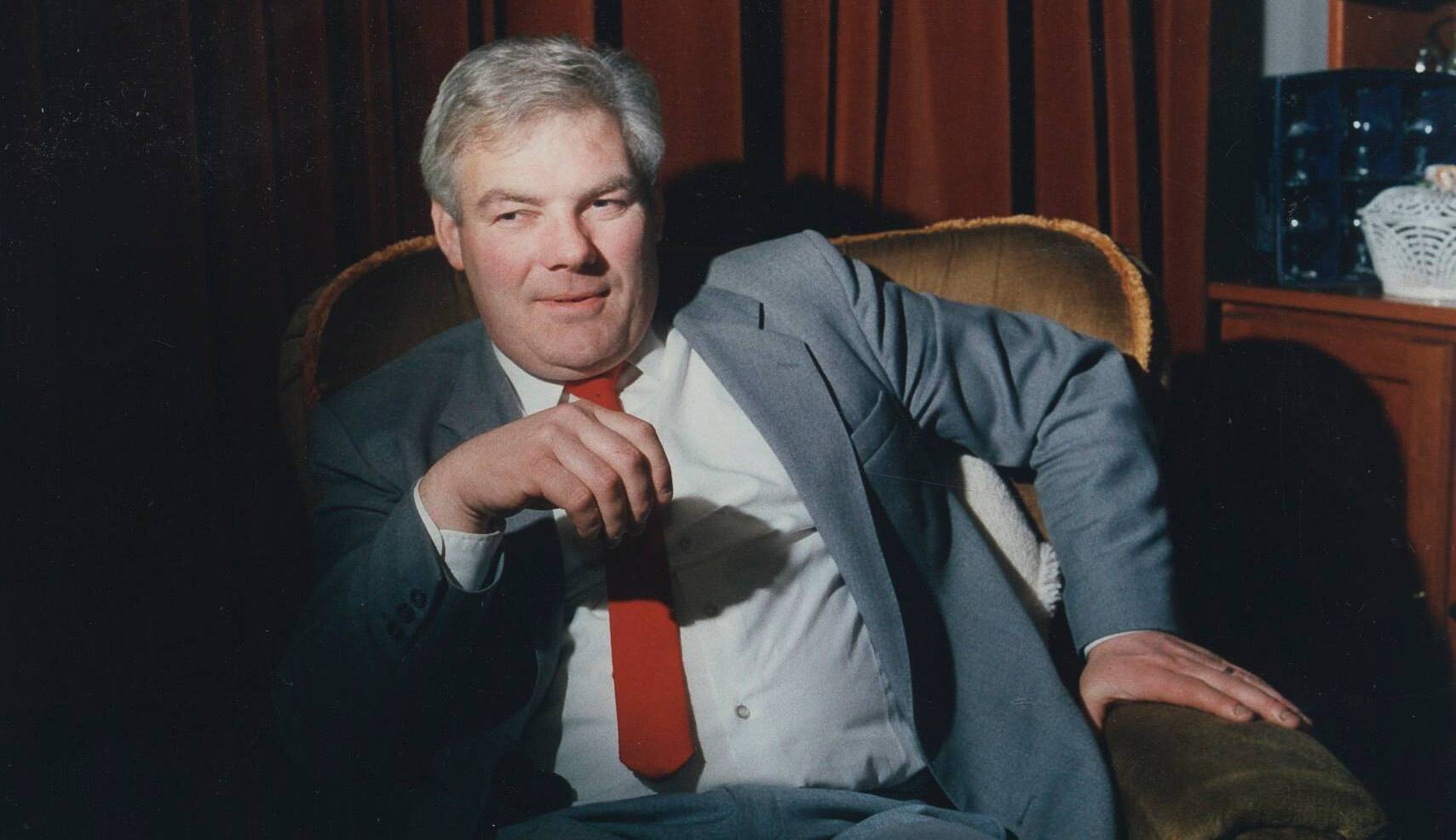 Oliver pens a side-splitting memoir - news - Western People